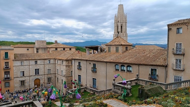 Barcelona in Spring: 30 Best Things to Do, Weather & Tips