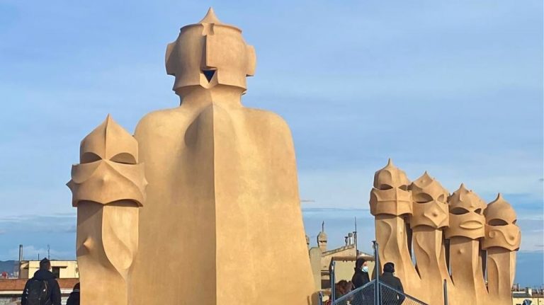 10 Best Gaudí Buildings in Barcelona You Should Visit