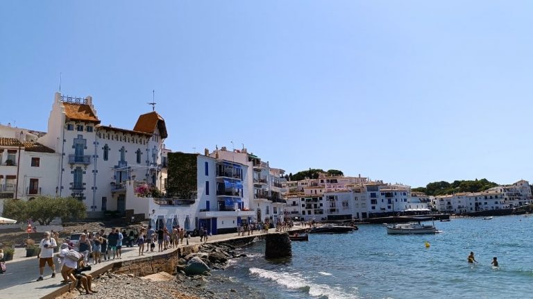 Day Trip to Cadaqués from Barcelona: Nature and Surrealism