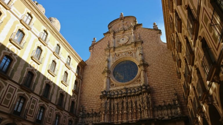 10 Famous Churches in Barcelona You Have to Visit