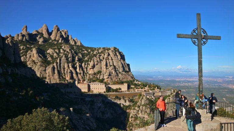 10 Incredible Things to Do in Montserrat, Spain
